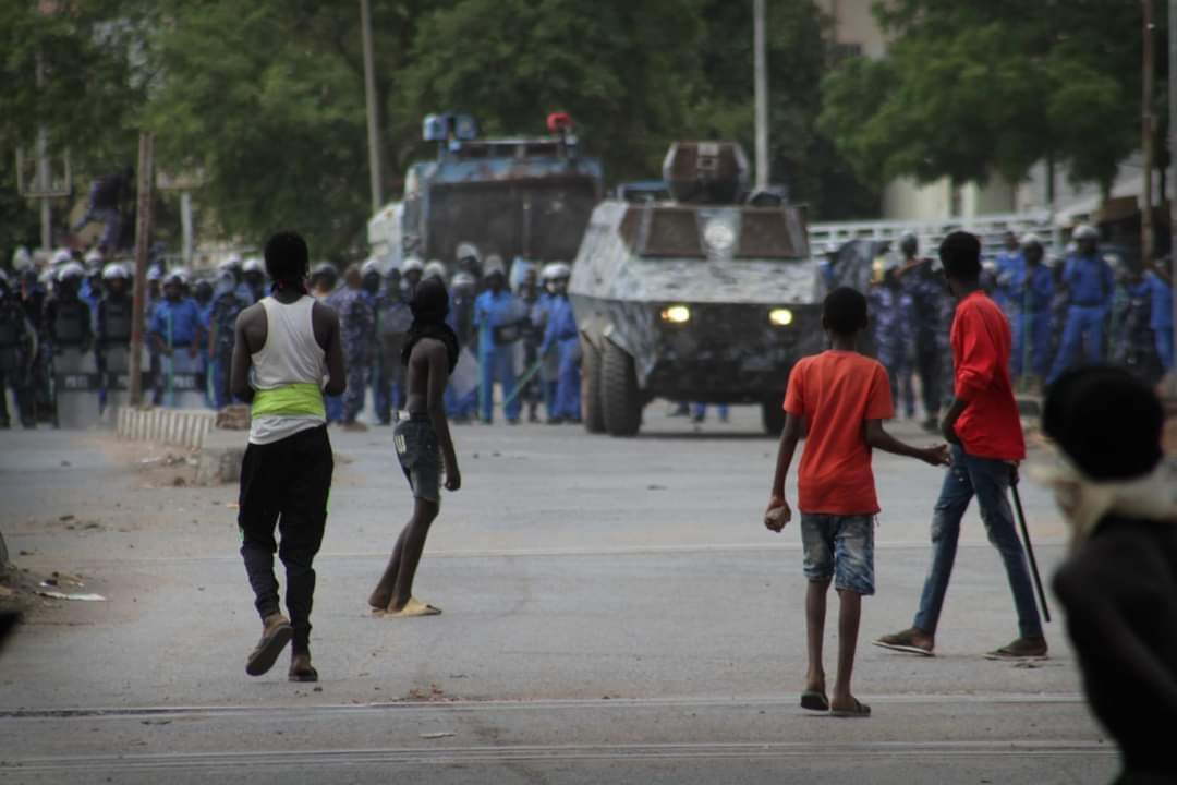 Khartoum resistance committees protest as Darfuri society signs ...