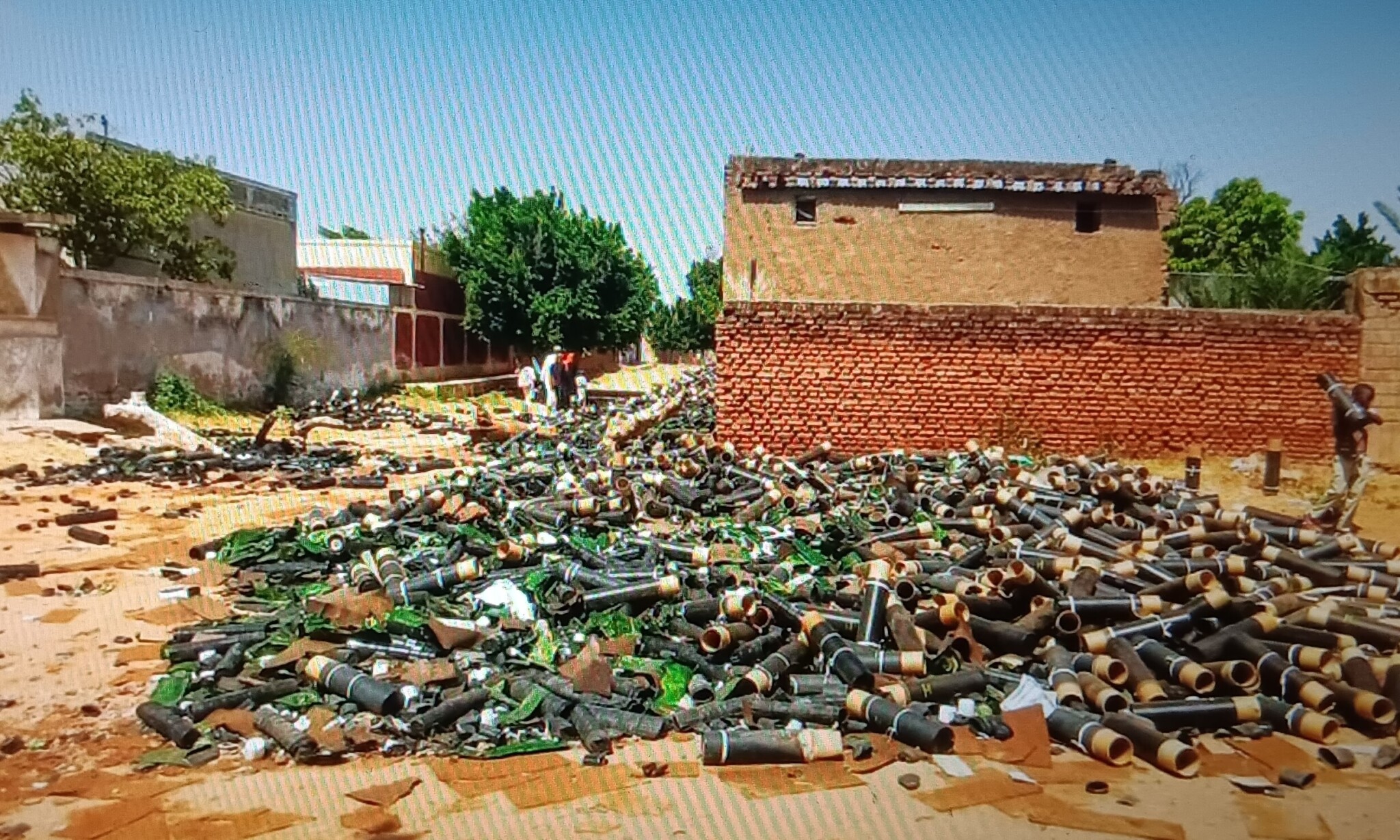 At least 11 dead as airstrikes on Sudan capital and Wad Madani continue ...