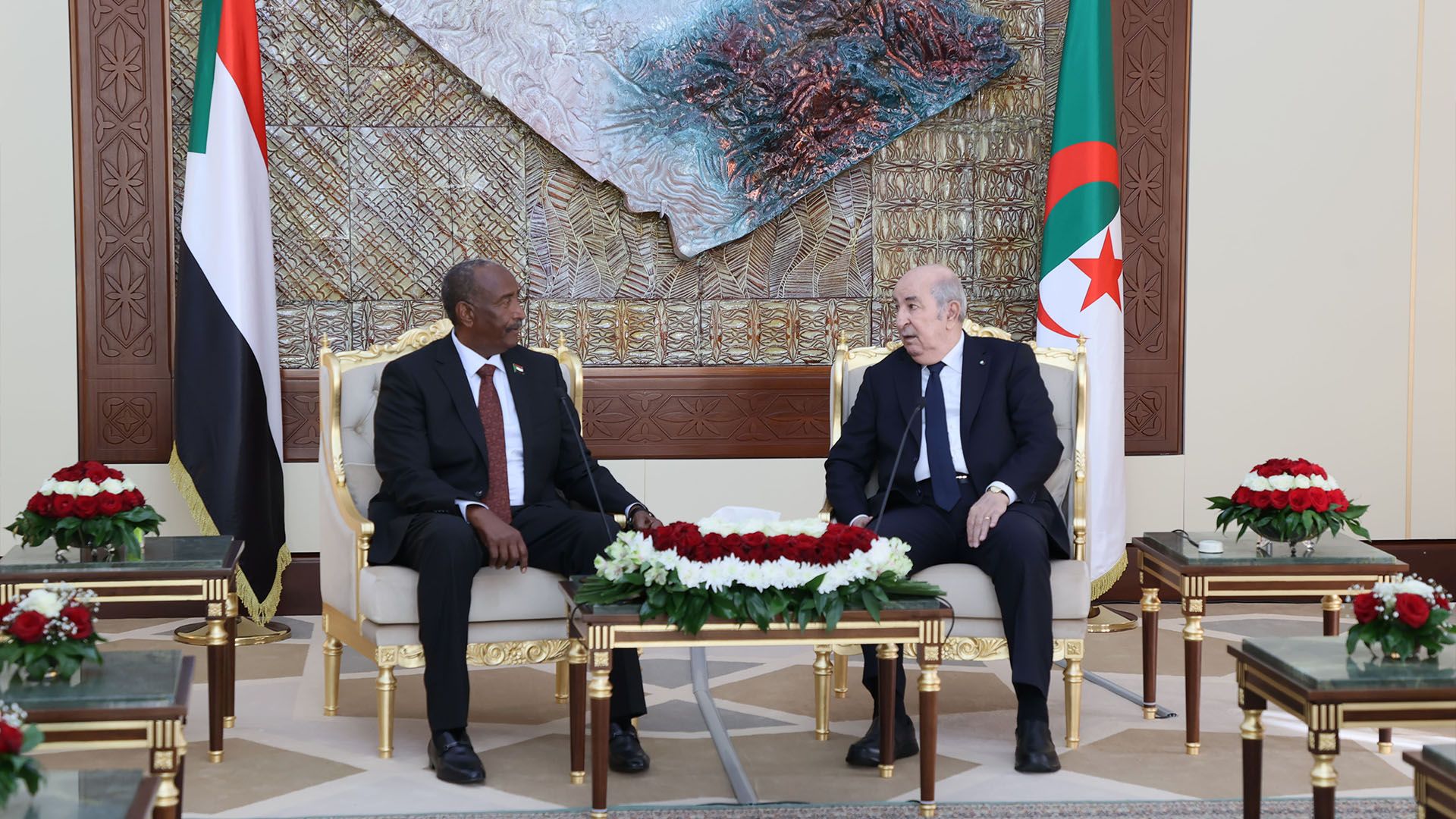 Sudan junta leader El Burhan welcomed by Algeria President Tebboune ...