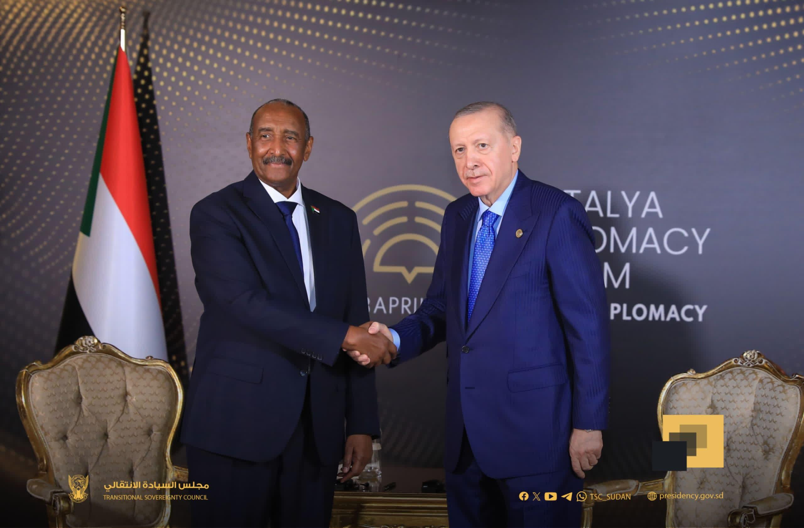 Sudan’s junta head meets Türkiye's Erdogan at Antalya Diplomacy Forum ...